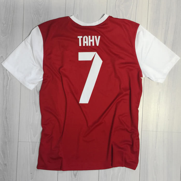 eigene Schriftart für Nummern + Vereinsname (Trikots Beispiel TAHV ...